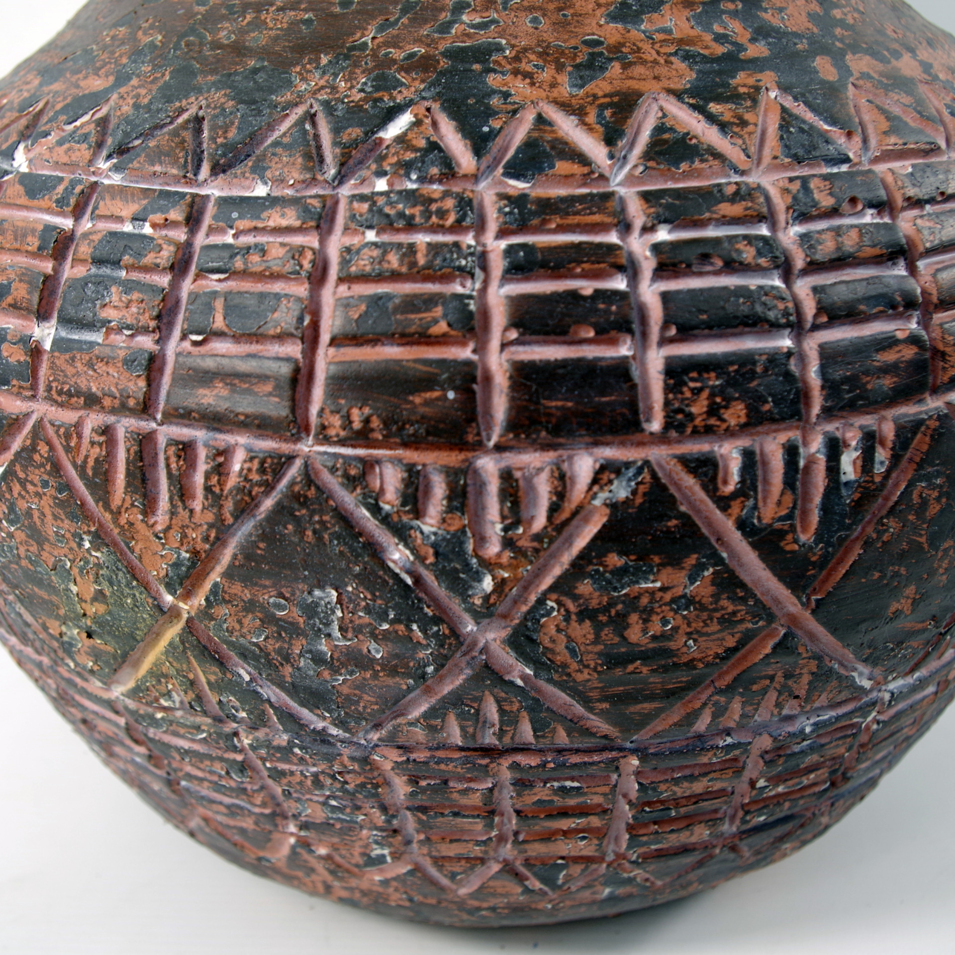 23cm x 30cm Large Aztec Vase Planter – Leaf Artificial Plants & Trees